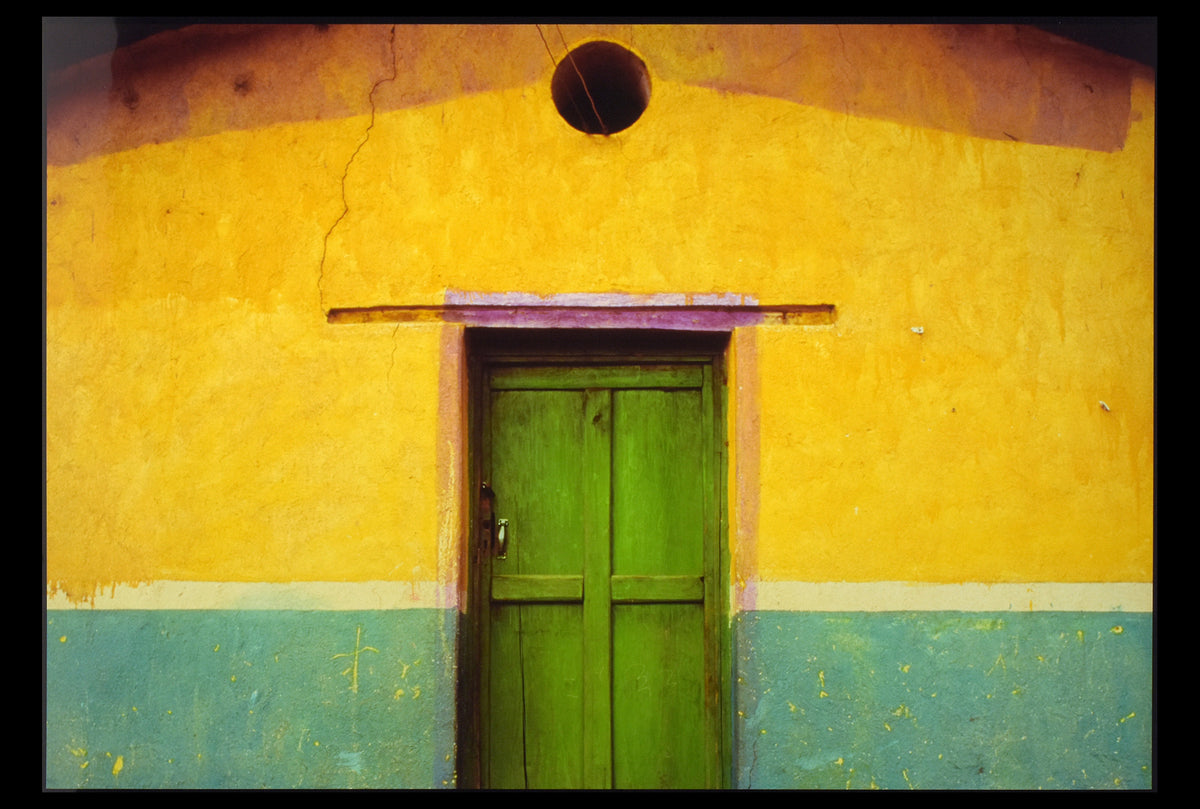 Jeffrey Becom - 1995 Iglesia Pintada - Guatemala 13"x19.5" Photograph ...